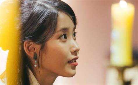 9년 만 재회한 아이유×변우석 21세기 대군 부인 어떨까 하퍼스 바자 코리아