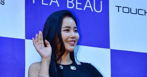 [포토] 조정민 블랙 원피스로 몸매 노출