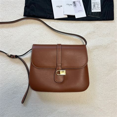 셀린느 타부백 공홈365만원 당근 중고거래