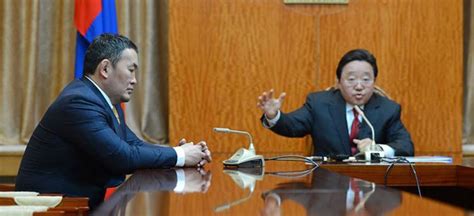 Өнөөгийн Ерөнхийлөгчийг “Хулгайч” гэсэн экс Ерөнхийлөгчид Зөрчлийн хууль үйлчлэх үү