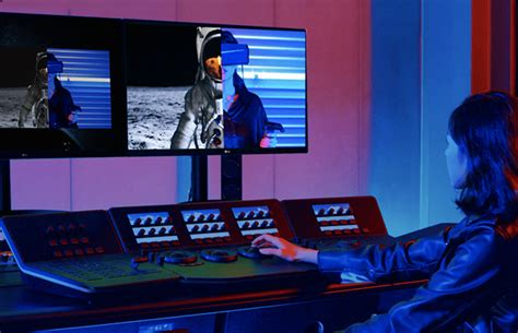 Oled面板显示器又来了，这价格贵得离谱 Pro