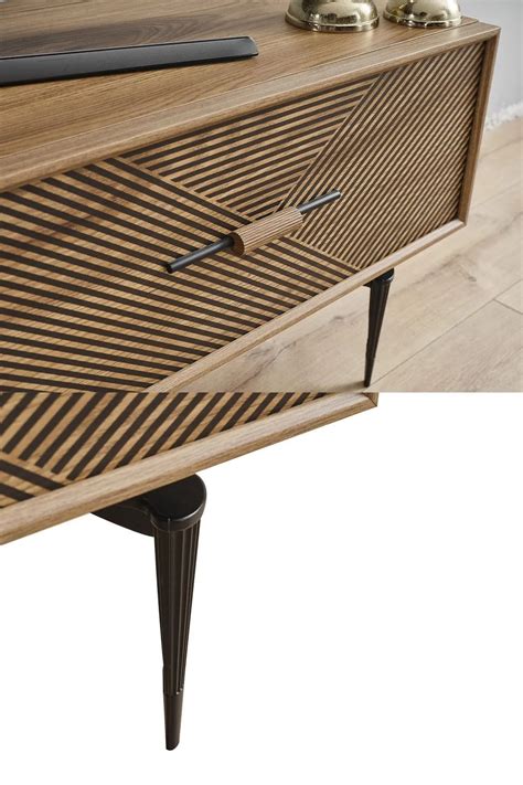 ტელევიზორის მაგიდა