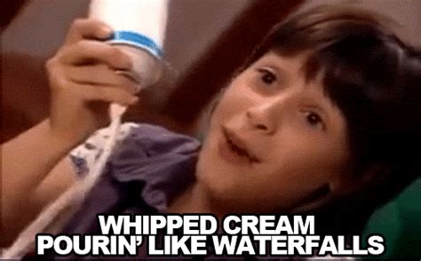 Whipped Cream Pourin Like Waterfalls S Obtenez Le Meilleur  Sur Er