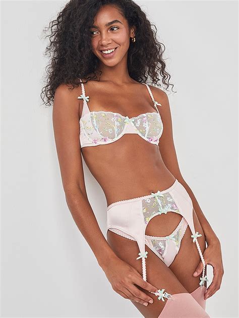 Buy Midsummer Floral Bra Order Undefined Online Victoria S Secret Us