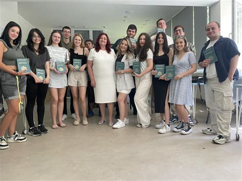 10 СУ Теодор Траянов Sofia