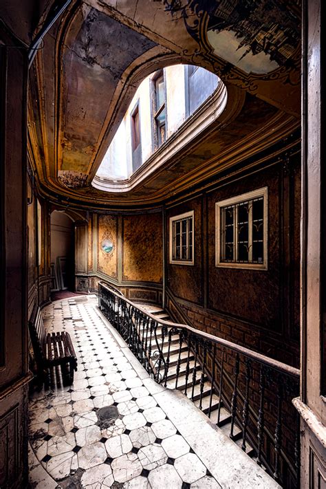 თბილისის ისტორიული შენობები ბრიტანელი ფოტოგრაფის ჯეიმს კერვინის ობიექტივში At