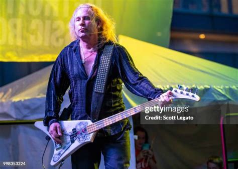 Dana Strum Photos Et Images De Collection Getty Images