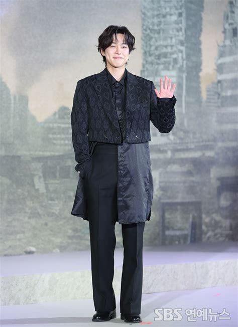 [e포토] 강유석 밝고 귀여운 매력