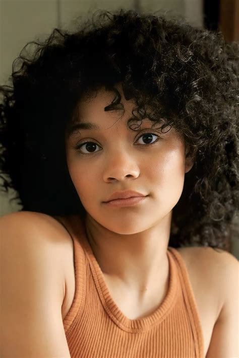 Kylee Russell About Entertainment Ie