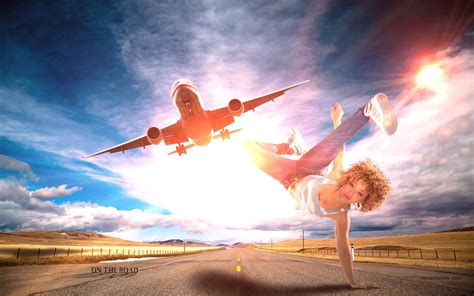 Обои дорога самолёт девушка от Photomonstr картинки на рабочий стол и заставки