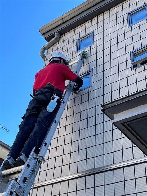 東京都荒川区高所窓のクリーニング くらしドクター
