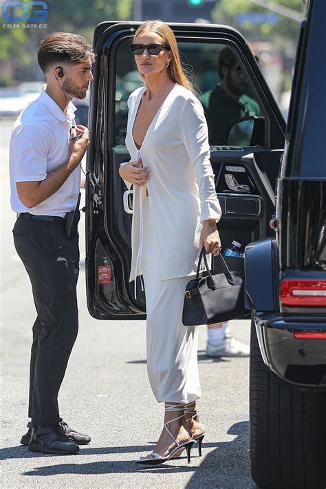 Rosie Huntington Whiteley Nude Pictures Onlyfans Leaks Playboy Photos Sex Scene Uncensored