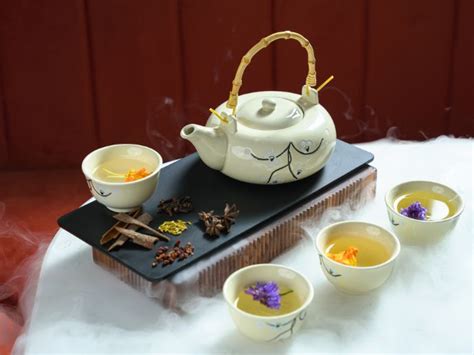 A Cocktail Programme Celebrating The Arts At The All New Amadeo By Oberoi