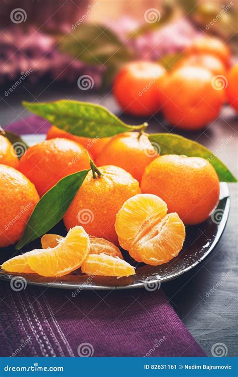 Fresh Clementines With Leaves Stock Image Image Of Eating Organic
