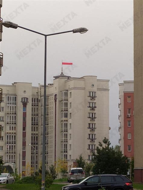 В Минске над проспектом Дзержинского развевается бело красно белый флаг Новости Беларуси