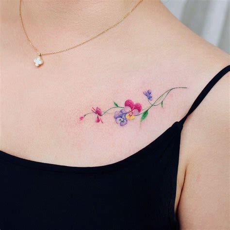 🖤 Нежные татуировки на ключице для девушки 48 фото