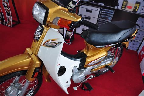 Ex5 Gold 1 MotoMalaya