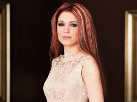 Дизайнерката Невена Николова по пътя към висшето общество Nova Bg