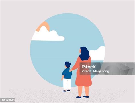 아이는 개인적 깨달음과 성장의 첫 걸음을 내딛습니다 어머니는 아들이 의심을 없애고 지지할 수 있도록 도와준다 보육 및 심리적