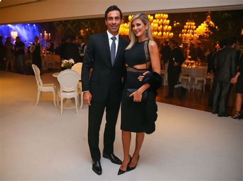 Ap S Reatar Namoro Tici Pinheiro E C Sar Tralli V O A Evento Nunca Desisti Dela Quem