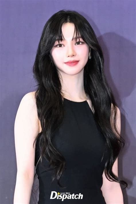 [현장포토] 미소에 반하다 카리나 광야의 여신 디스패치 뉴스는 팩트다