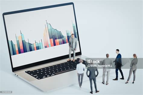 노트북에서 사업 계획을 세우는 사업가 그룹 3d 그림 경영자에 대한 스톡 사진 및 기타 이미지 경영자 계획 기업 비즈니스 Istock