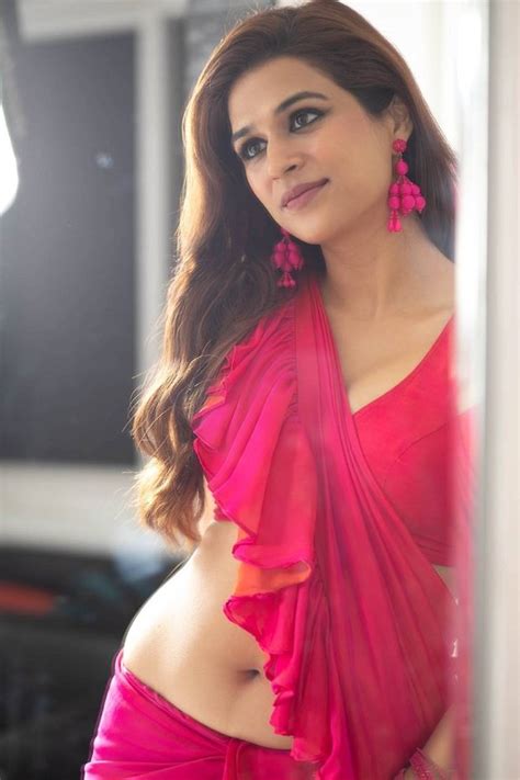 Before Sex Shraddha Das In Red Saree Flixfinity
