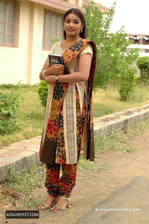 Lakshana Feet Aznudefeet