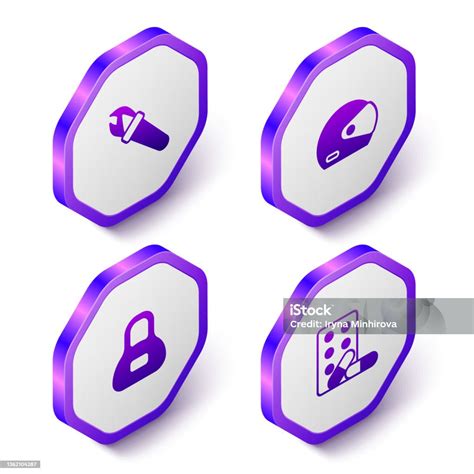 아이소메트릭 토치 불꽃 레이싱 헬멧 체중 및 스포츠 도핑을 아령 아이콘으로 설정합니다 보라색 육각 버튼 벡터 3차원 형태에 대한 스톡 벡터 아트 및 기타 이미지 Istock