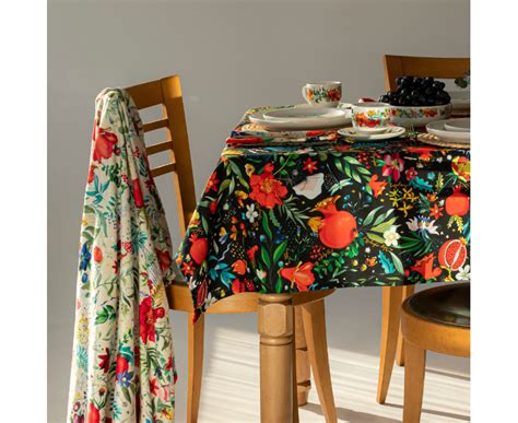 სუფრა ბროწეულების ბაღი შავი