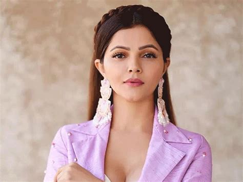 Rubina Dilaik Car Accident Update Abhinav Shukla Mumbai News कार