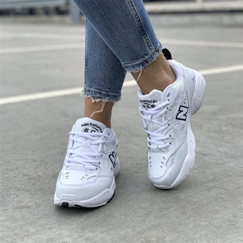 Купить кроссовки New Balance 608 белые кожаные в Room78