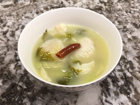 酸菜魚片湯 簡易版 by 胖鼠的鍋 愛料理
