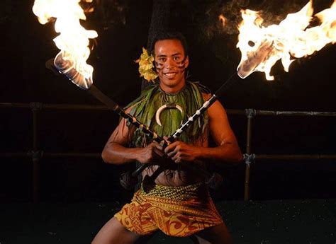 Book Tickets For The Voyagers Of The Pacific Luau Tour