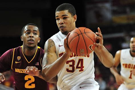 Fast Break Links Wise Signs Reinhardt Back On Twitter Conquest Chronicles