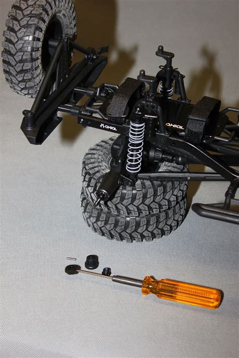 Install STRC Upgrades On The Axial SCX10 Rubicon