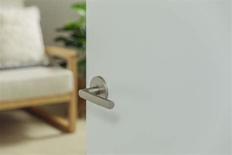 셀프 집 수리 안 열리고 잠긴 방문 손잡이 교체 화장실 문고리 교체 방법 네이버 블로그