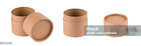 디자인 프로젝트를 위해 흰색 배경에 격리 된 다른 위치에 종이 캡이있는 종이 튜브의 모형 포장을위한 골판지 용기 디자인을위한 템플릿 지속 가능한 화장품 또는 식품 포장
