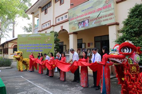 Triển Lãm 100 Năm Cải Lương