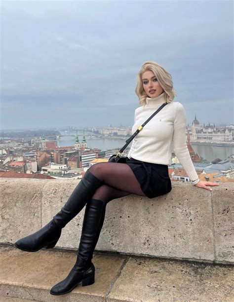 Alexandra Frenkel Sensual Pantyhose