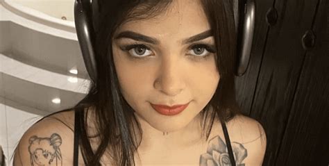 ¿cuánto Mide Descubre Si Karely Ruiz Tiene Mayor Estatura Que Rosalía Mui Famosos