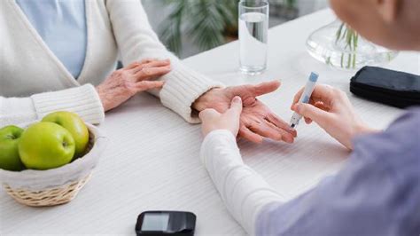 健康的血糖范围是多少？血糖过高或过低，都有哪些危害？一文解惑