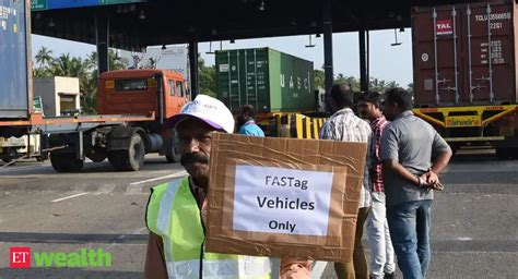 HDFC Fastag Recharge How To Buy FASTag Recharge It Online And Offline From HDFC Bank