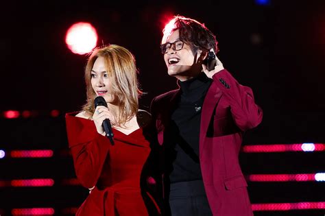 Ha Anh Tuan Suddenly Lifted Ha Ho Dress While Singing Causing Netizens To Stir Vietnamese