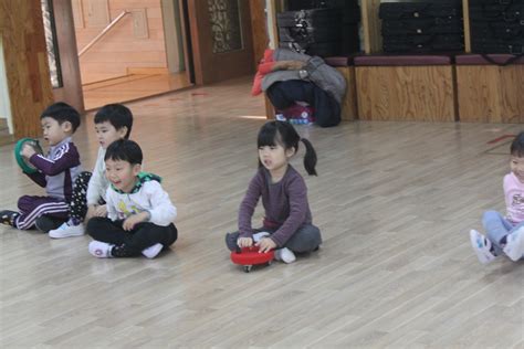 151126 겨울철얼음 위에서 하는 스포츠 중의 하나인 컬링을 체험해 보았습니다 진짜 얼음 위는 아 Flickr