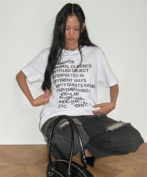 밀로 레터링 아카이브 티셔츠 화이트 위시버킷