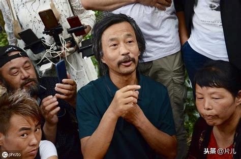「流浪大師」沈巍100萬粉絲直播帳號被屏蔽 疑似粉絲惹禍 每日頭條