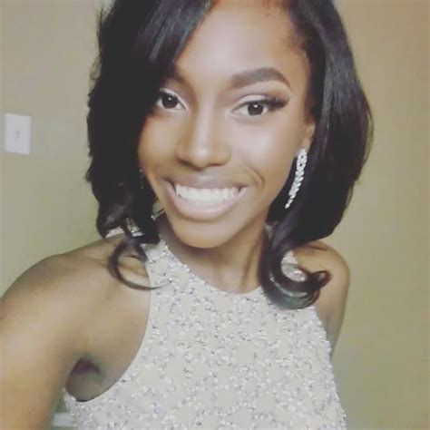 Shy Samone Shy Samone Threads Say More