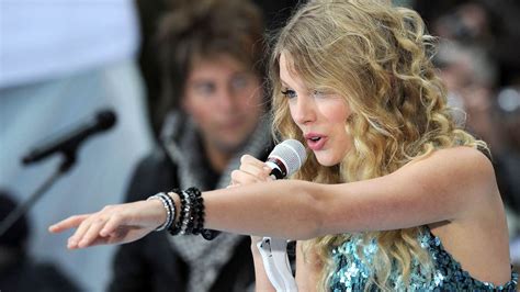 10 Concrete Examples Of Taylor Swifts Brilliance Yourtango