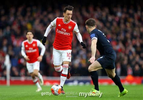 ‘독일 국대로 월드컵 우승한 Mf 독일 버렸다…“이기면 독일인 지면 이민자”폭로→조국 대신 ‘할아버지 나라 정계 진출 ‘충격